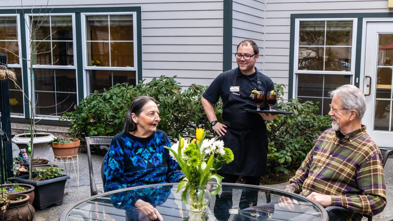 Dining Service Careers at Cascade Living Group