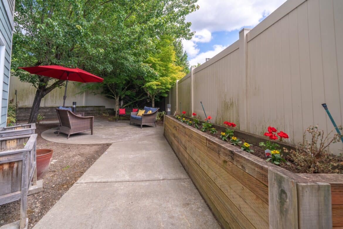 Memory Care in Kent, WA | The Lodge at Arbor Village